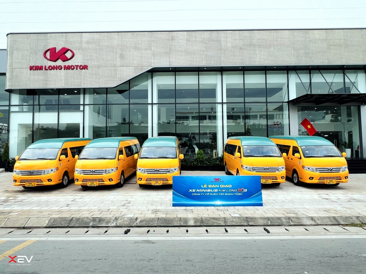 QC - Kim Long Motor bàn giao lô xe Kimlong X9 đầu tiên cho Tập đoàn ...